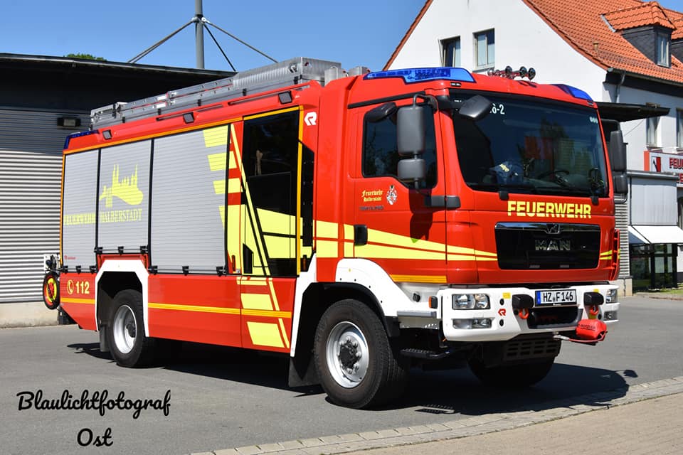 B2 - Feuer Mehrfamilienhaus / Richard-Wagner-Straße in Halberstadt ...